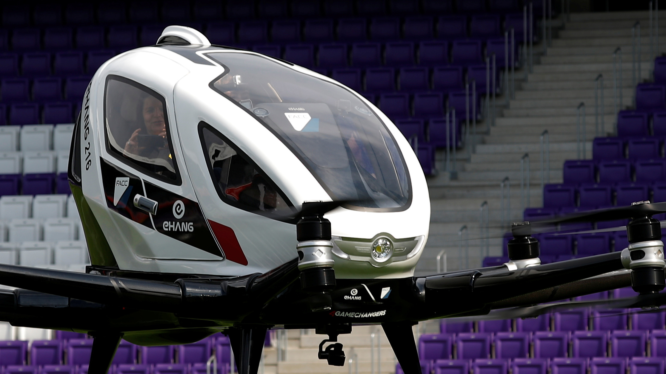 Un increíble "taxi dron" alza vuelo por primera vez - El Nuevo Día